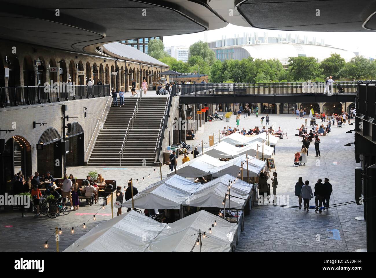 Kings cross london canopy market -Fotos und -Bildmaterial in hoher ...
