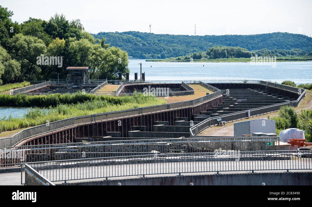 Defekte leiter -Fotos und -Bildmaterial in hoher Auflösung – Alamy