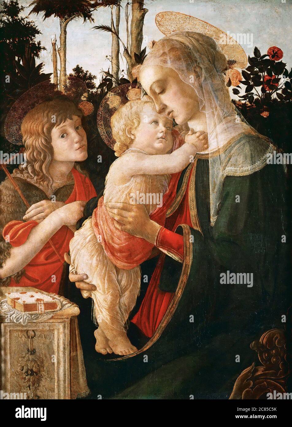 Die Madonna mit Kind und dem jungen heiligen Johannes Baptist von Sandro Botticelli 1468. Louvre ...
