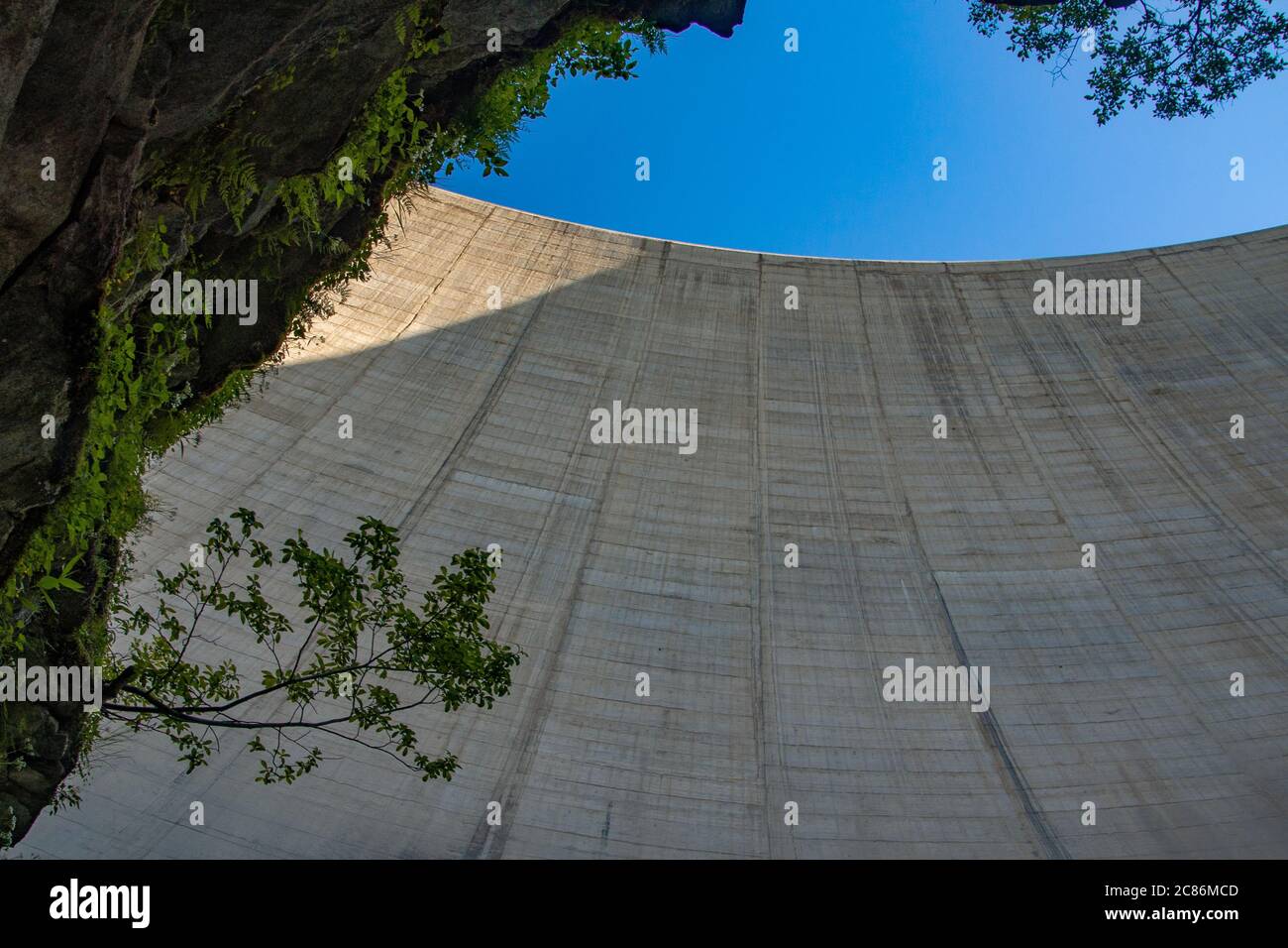 Lago di lei -Fotos und -Bildmaterial in hoher Auflösung – Alamy