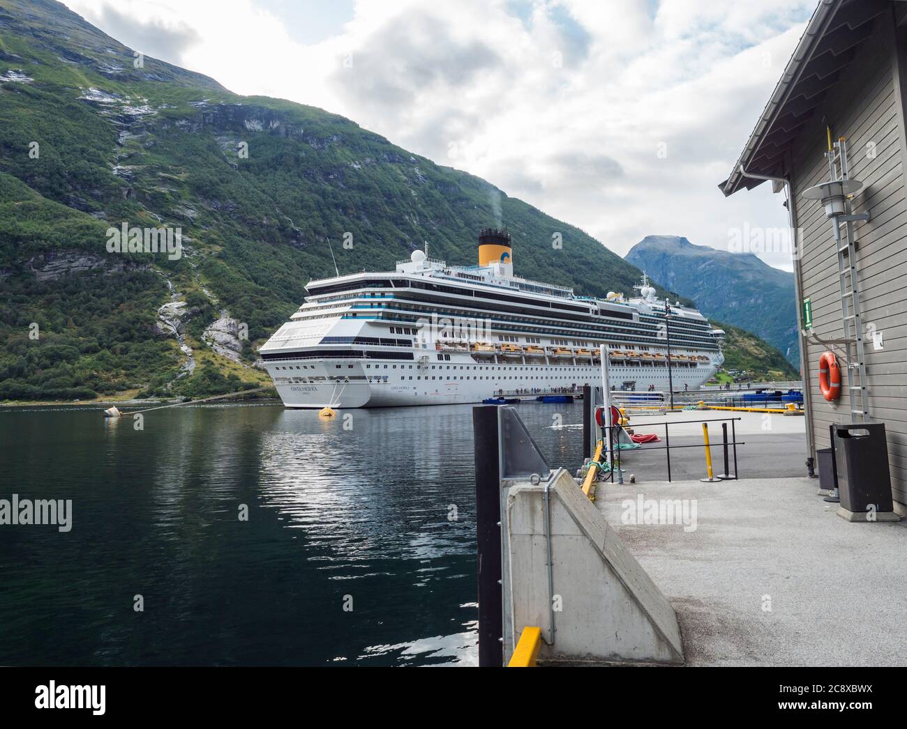 Geirangerfjord september -Fotos und -Bildmaterial in hoher Auflösung ...
