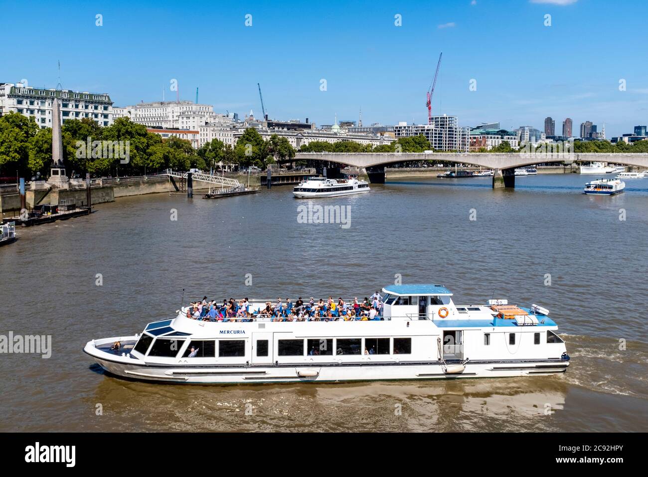 Mercuria Party Boat, Themse, London, England Stockfotografie - Alamy