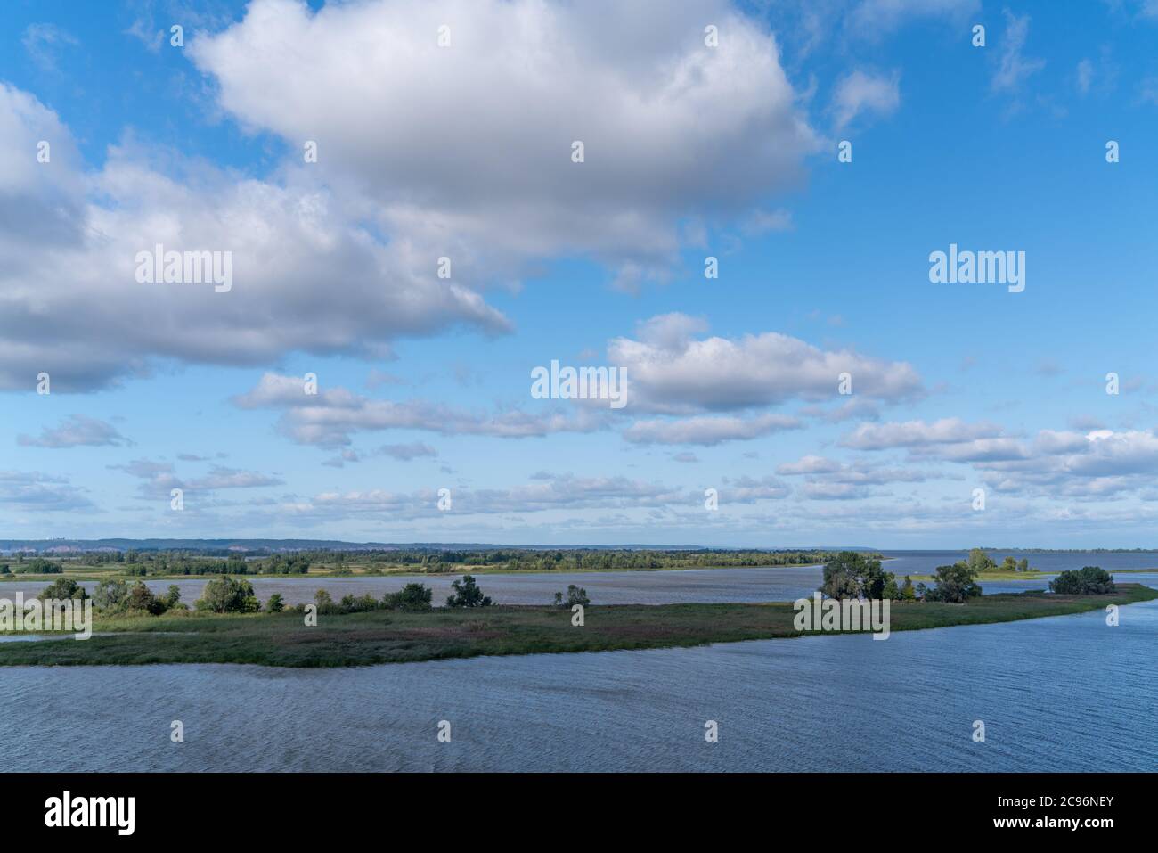 Wolga river luftbild -Fotos und -Bildmaterial in hoher Auflösung – Alamy