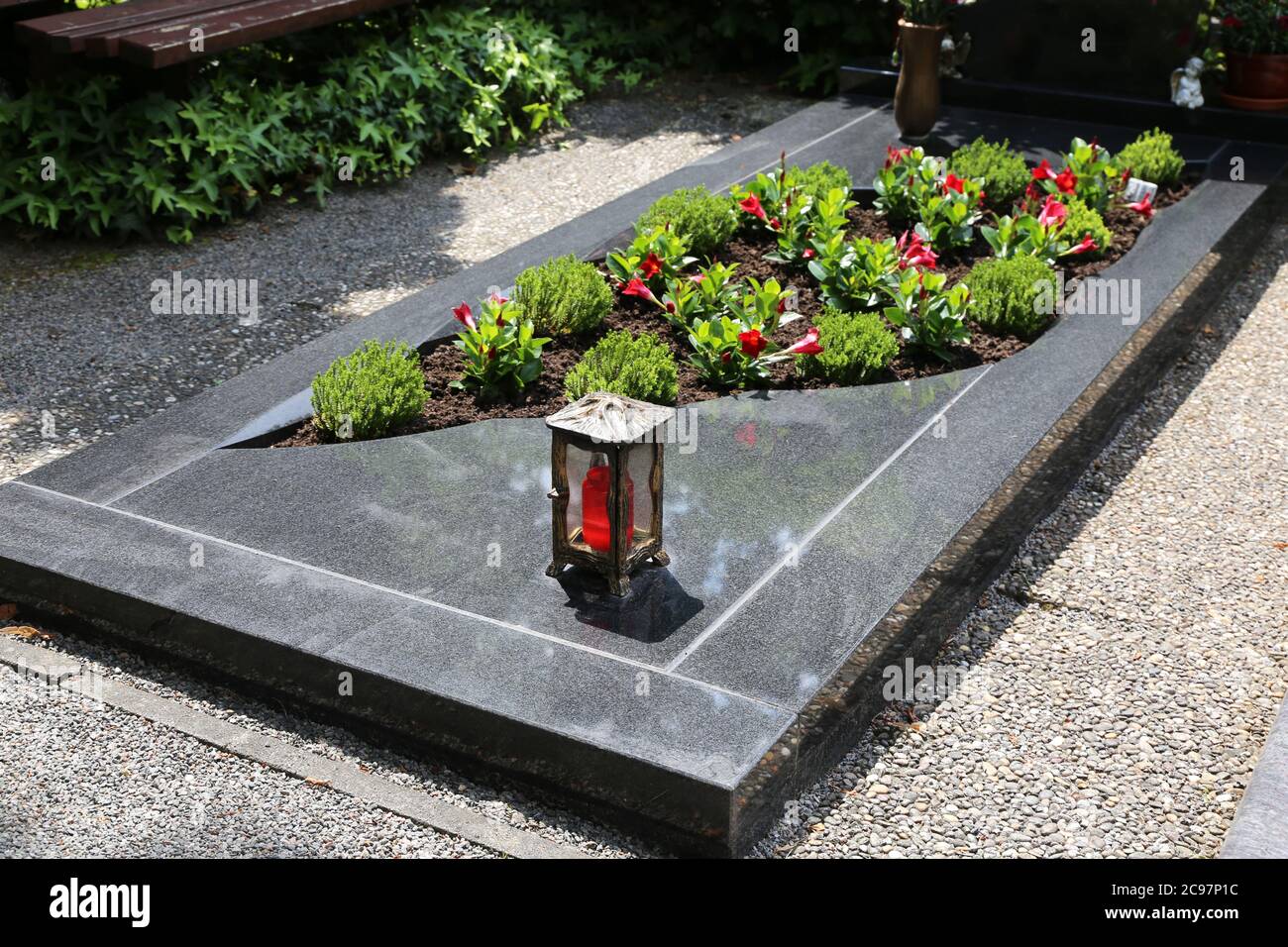 Grave care -Fotos und -Bildmaterial in hoher Auflösung – Alamy