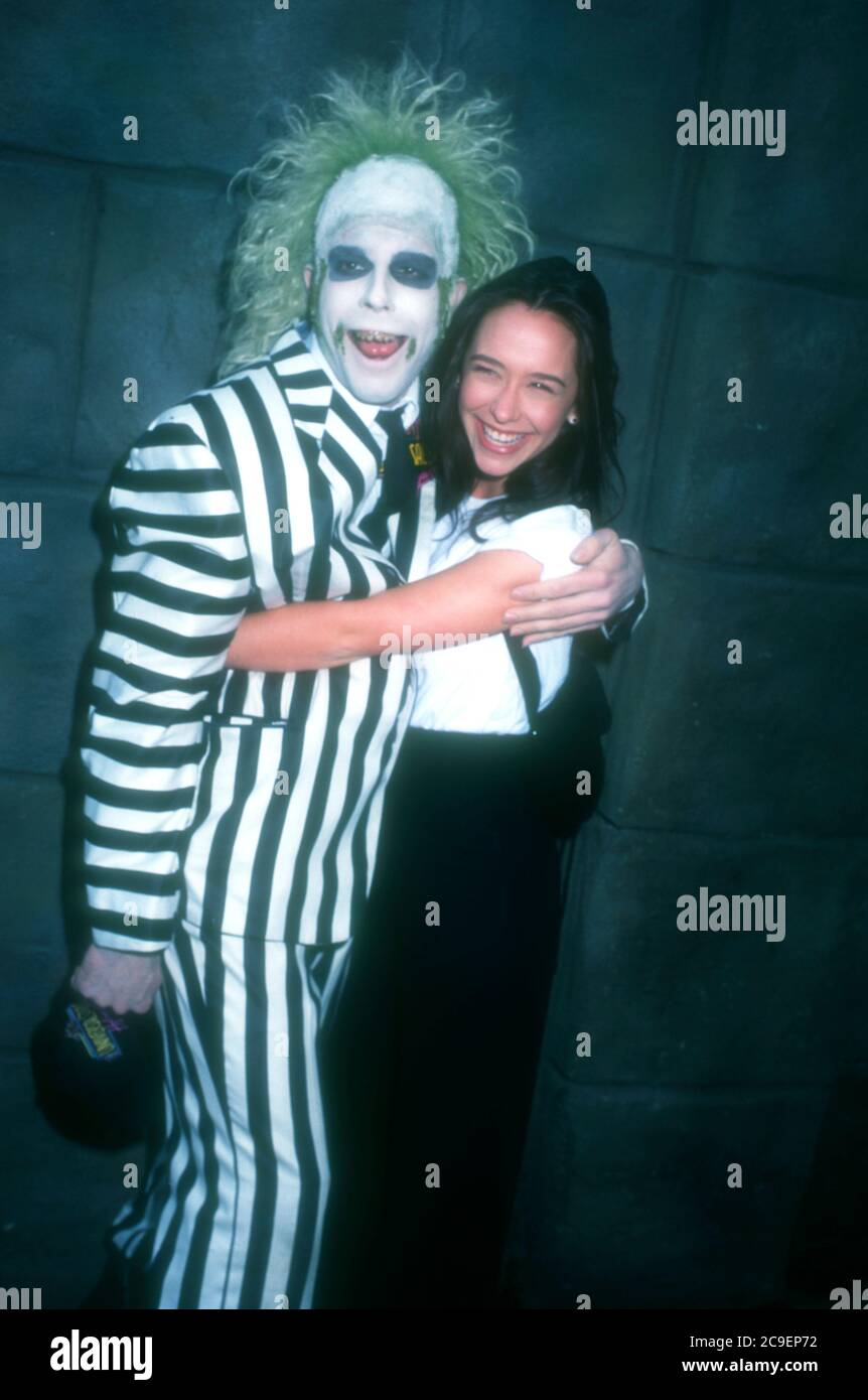 Jennifer Love Hewitt Halloween See Why '9 1 1' Star Jennifer Love