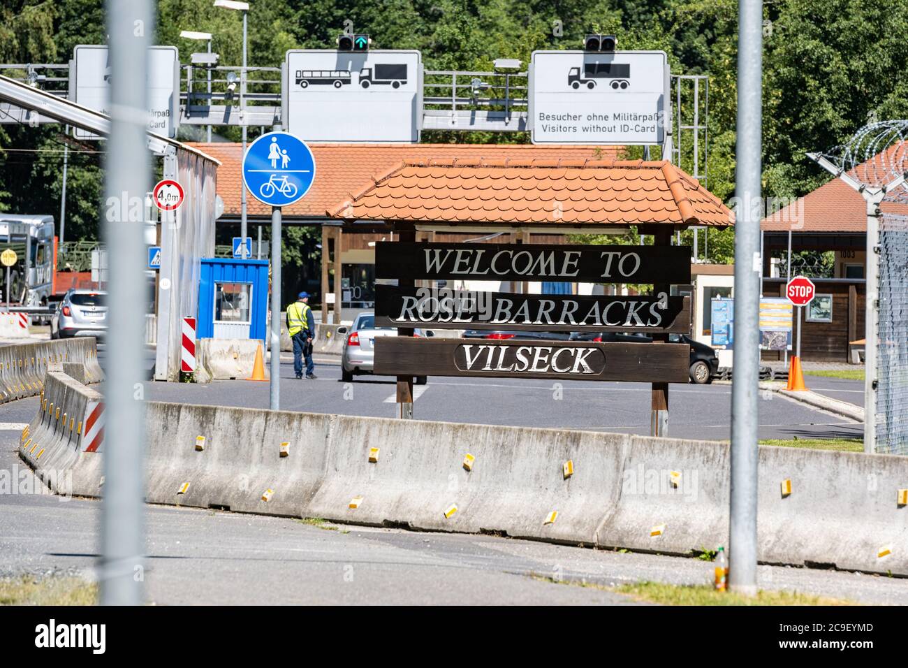 Vilseck, Deutschland. Juli 2020. «Willkommen in den Rosenbaracken ...