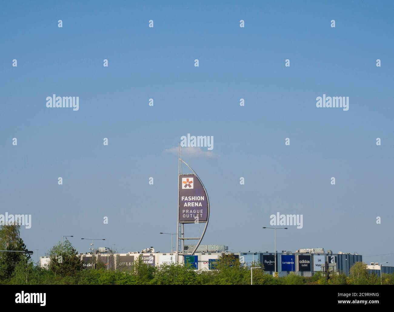 Mode arena prag outlet -Fotos und -Bildmaterial in hoher Auflösung – Alamy