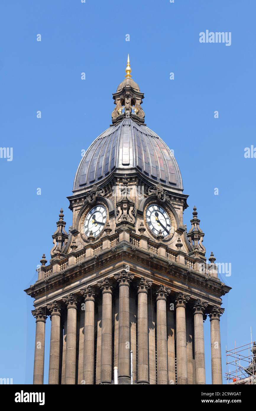 Leeds town hall clock tower -Fotos und -Bildmaterial in hoher Auflösung ...