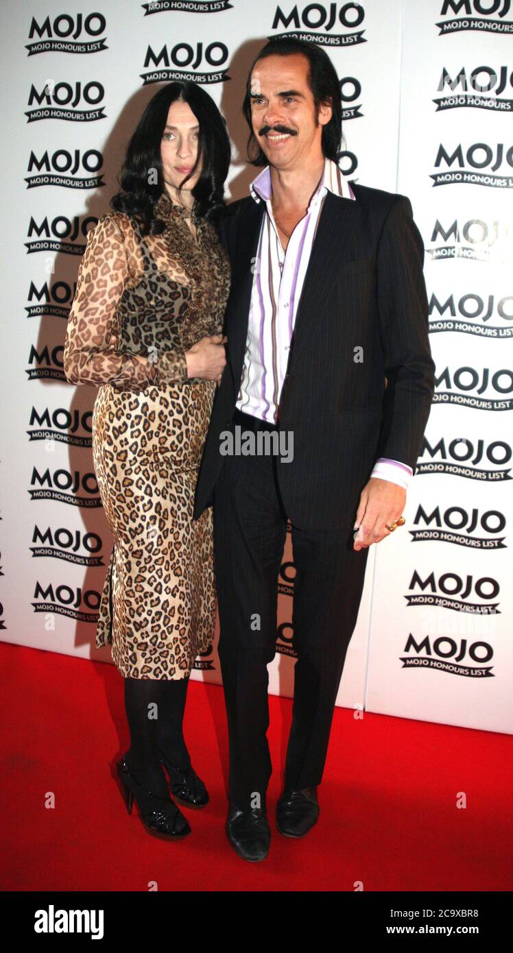 Susie Bick und Nick Cave bei den Mojo Honors Awards, London am Montag ...