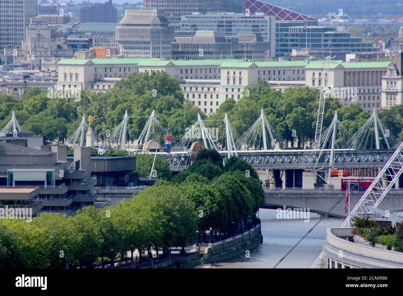 Brücken über die themse -Fotos und -Bildmaterial in hoher Auflösung – Alamy