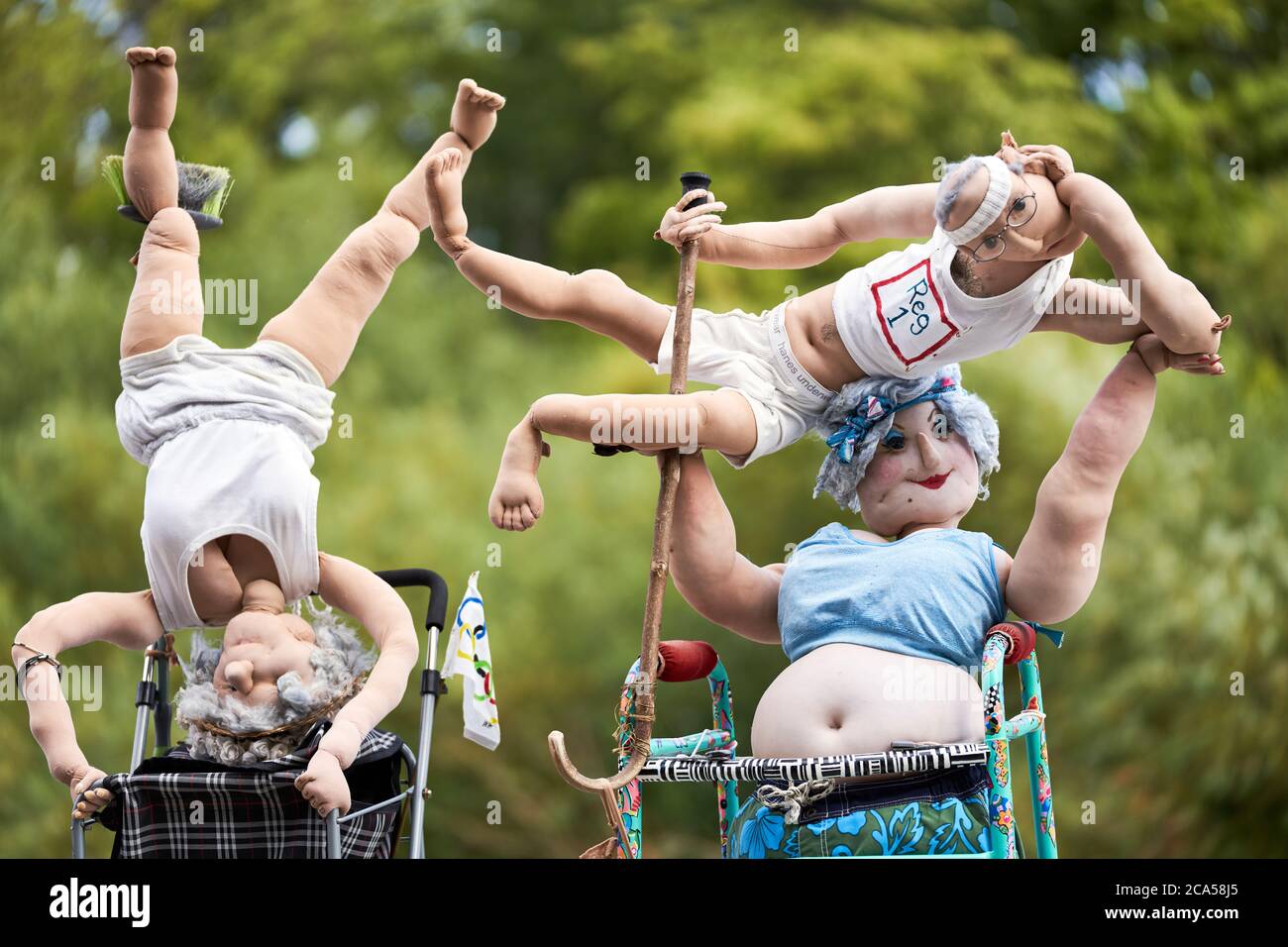 Isleworth elders olympics -Fotos und -Bildmaterial in hoher Auflösung ...