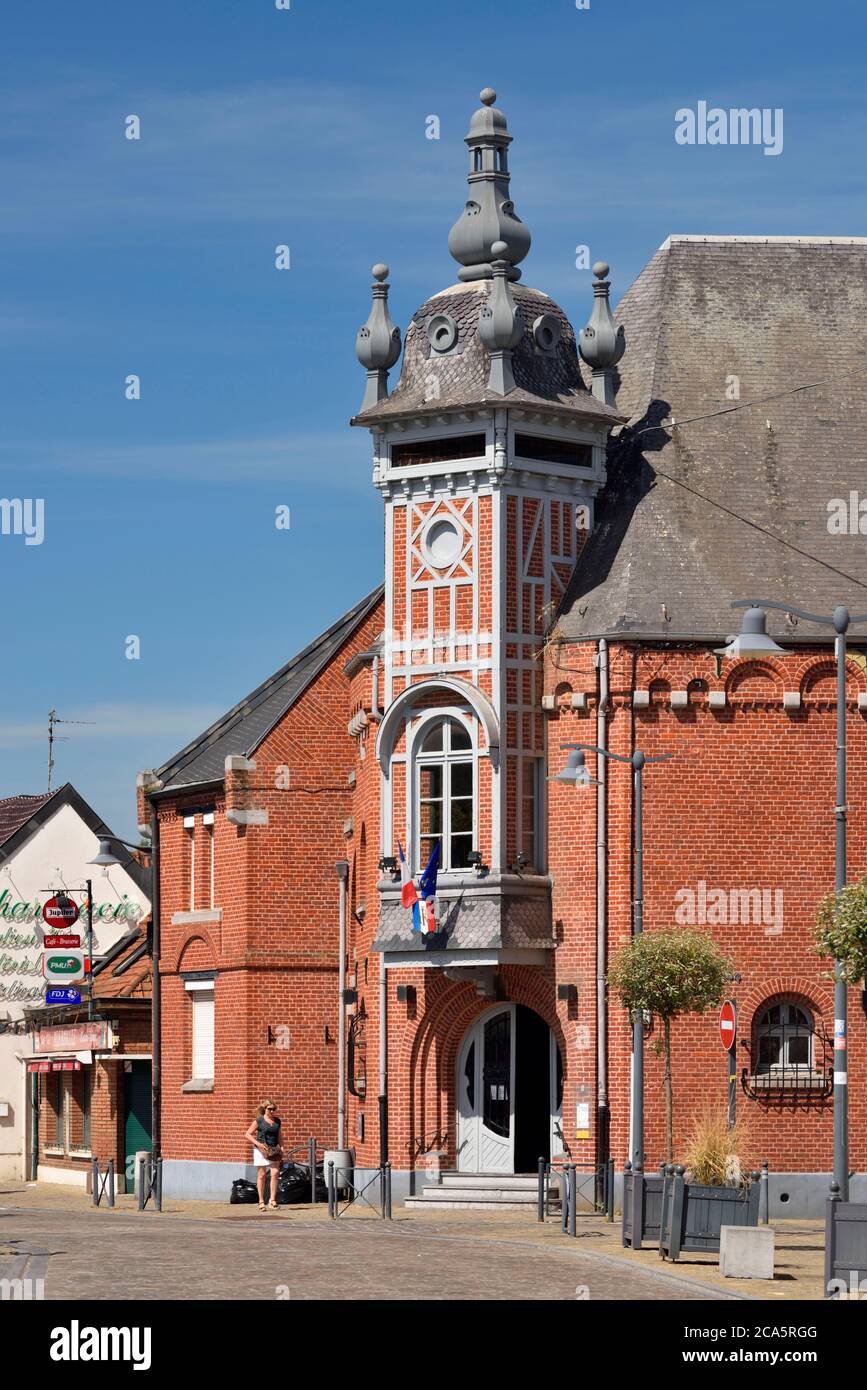 Frankreich, Nord, Templeuve en Pevele, Place du General de Gaulle ...