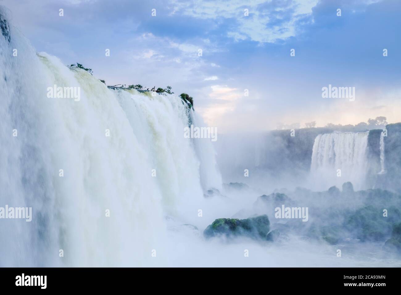 Die Garganta del Diablo (Teufelskehle) an den Iguazu Wasserfällen ... Die Garganta del Diablo (Teufelskehle) an den Iguazu Wasserfällen ...