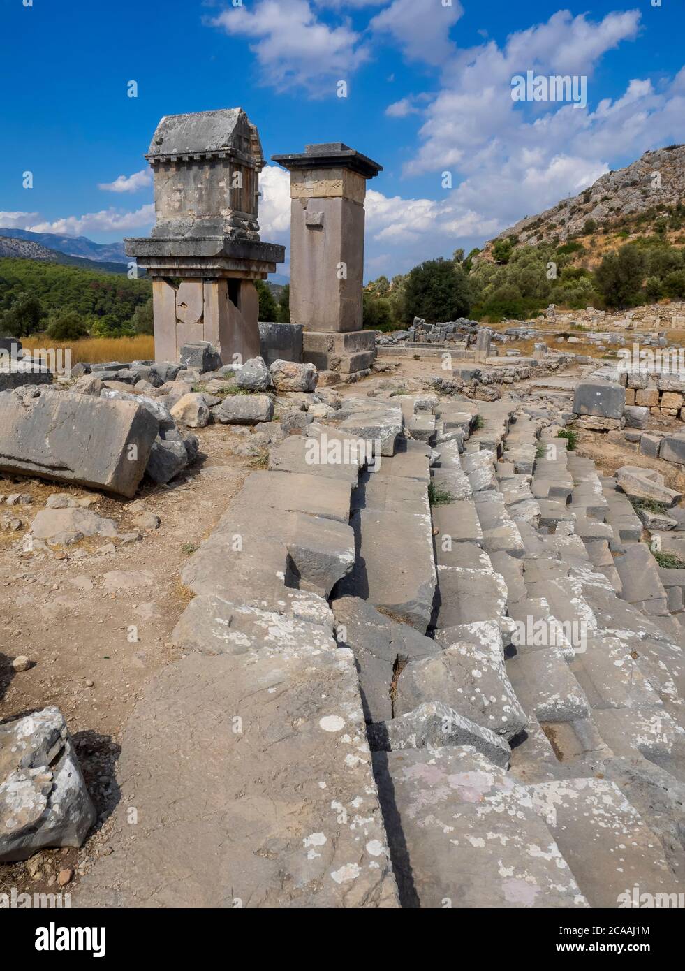 Antike antike Ruinen von Xanthos. Amphitheater, Harpy-Denkmal, UNESCO ...