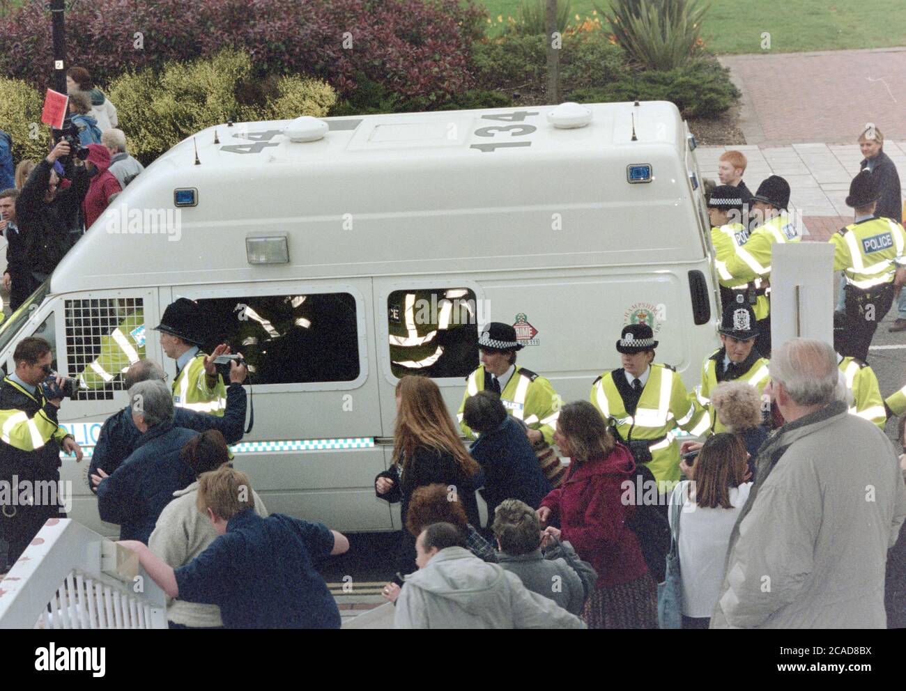 Mary chipperfield aktionen -Fotos und -Bildmaterial in hoher Auflösung ...
