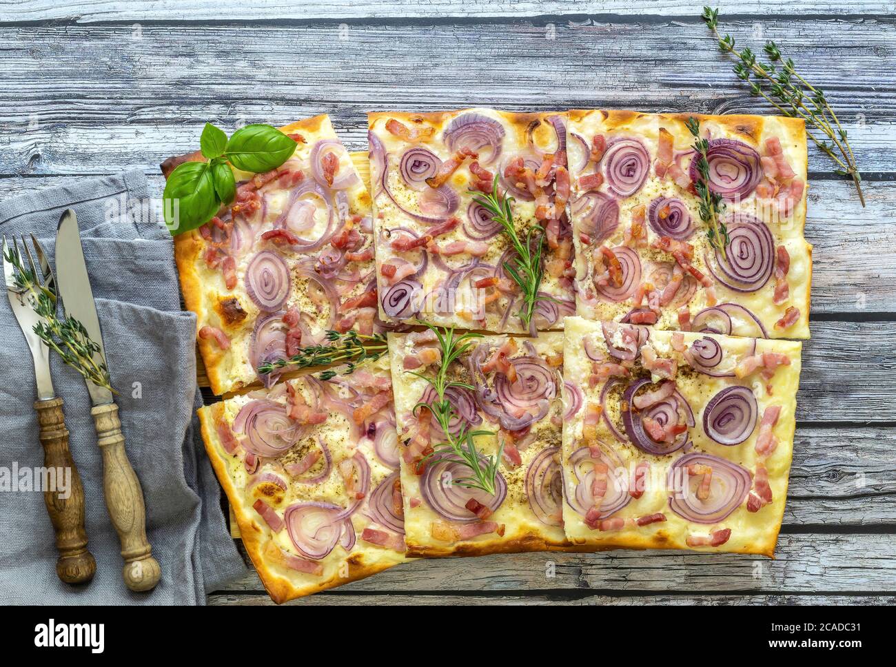 Deutsche pizza -Fotos und -Bildmaterial in hoher Auflösung – Alamy