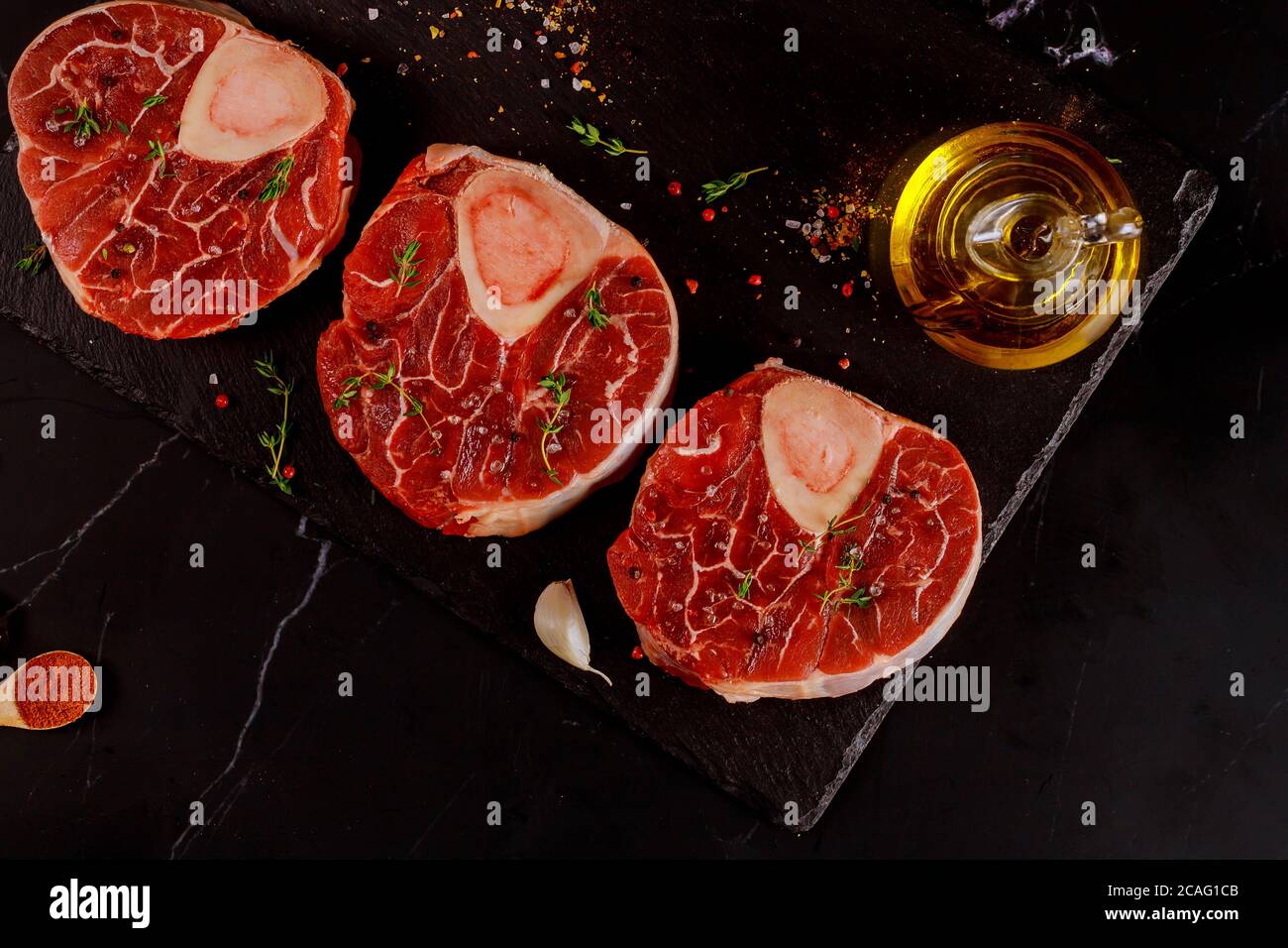 Rindfleisch Mit Knochen Stockfotos und -bilder Kaufen - Alamy