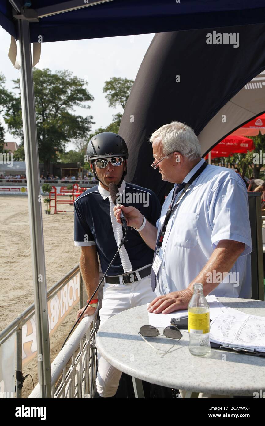 Sportpferde center rothenburg -Fotos und -Bildmaterial in hoher ...