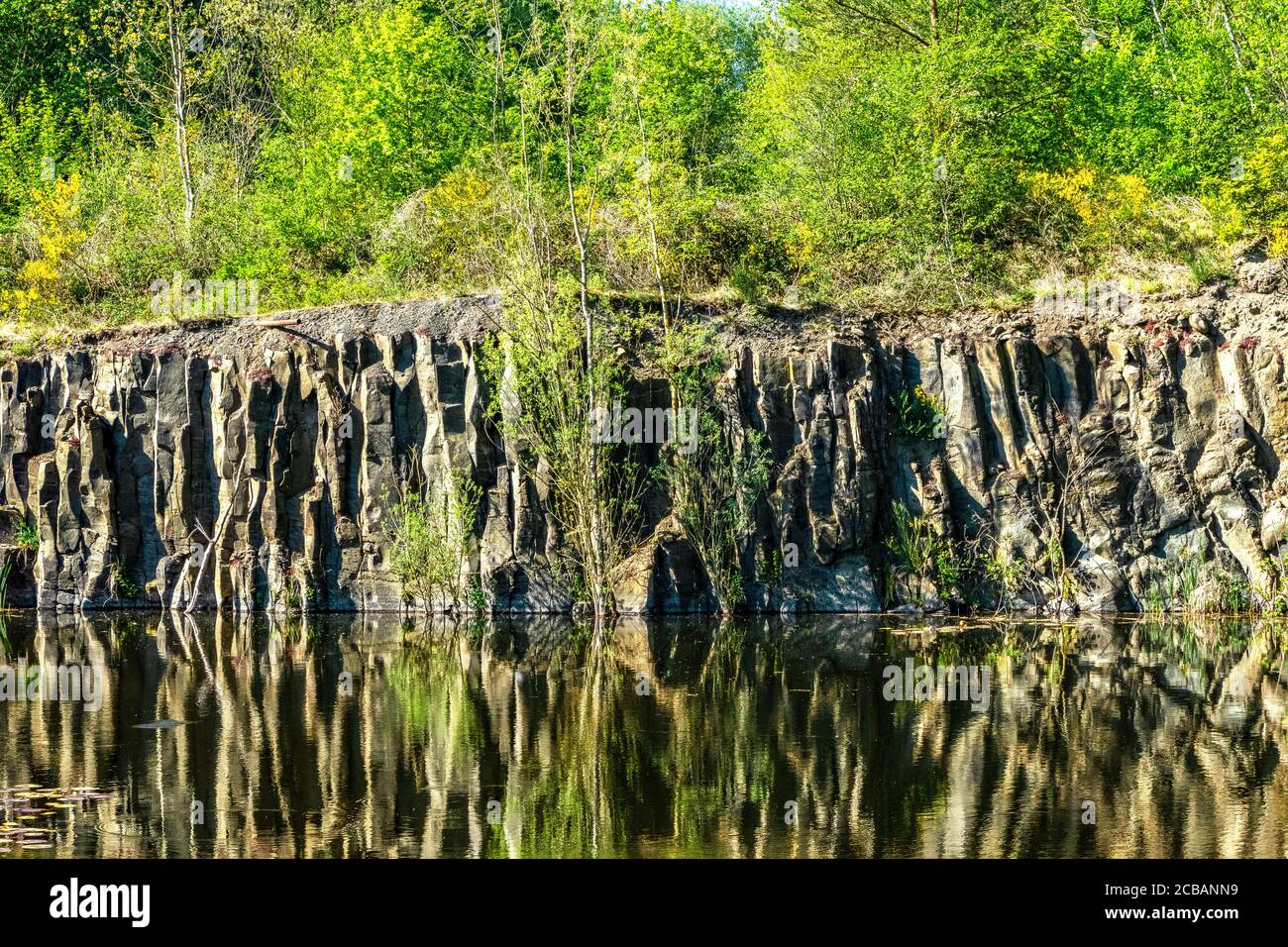 Steinbruch basalt steinbruch -Fotos und -Bildmaterial in hoher ...