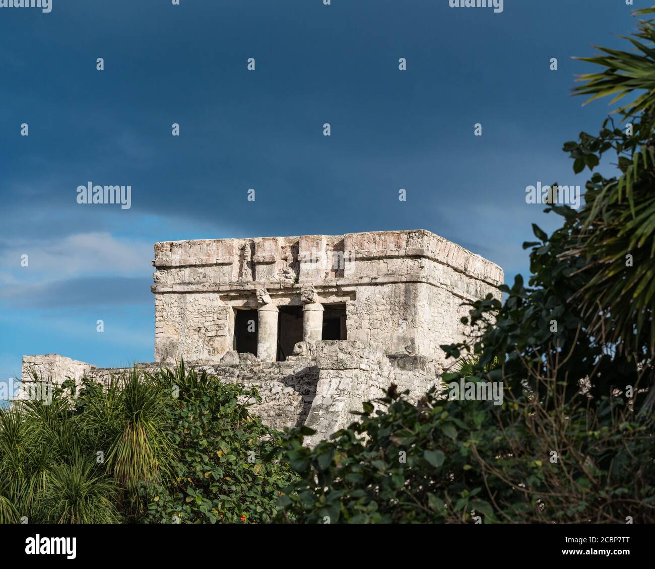 El Castillo oder das Schloss ist der größte Tempel in den Ruinen der ...