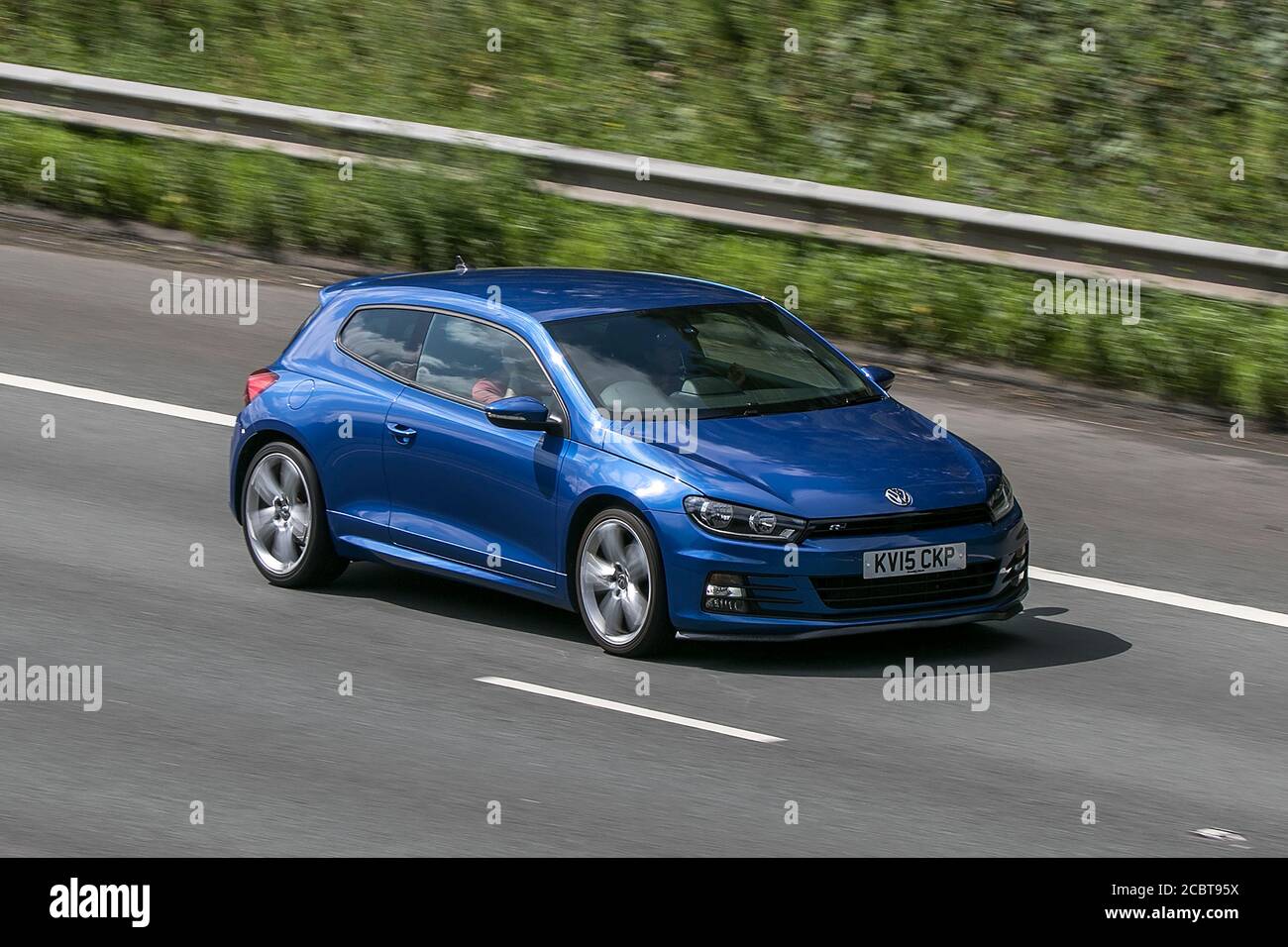 Vw scirocco r line -Fotos und -Bildmaterial in hoher Auflösung – Alamy