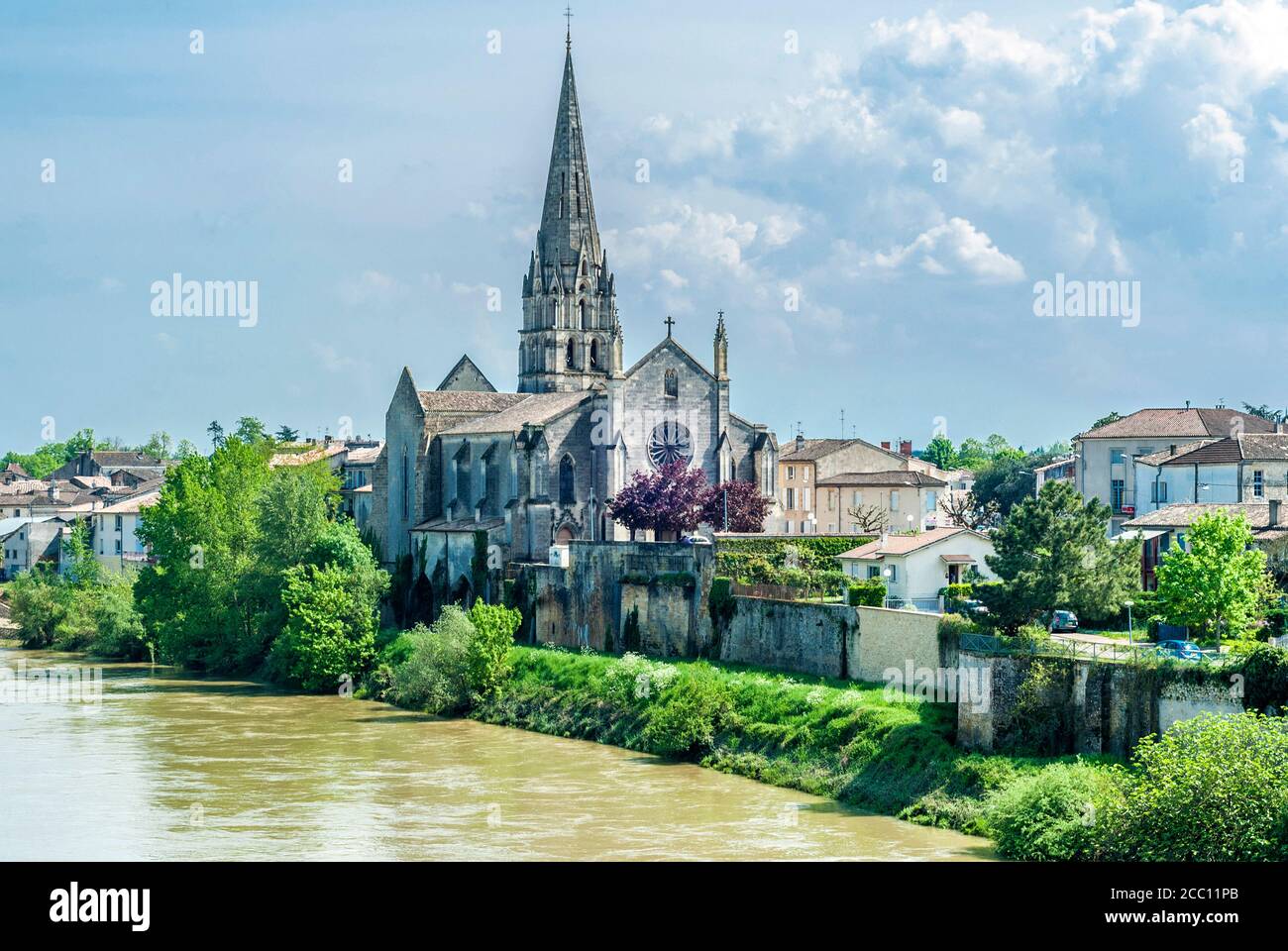 France gironde langon saint gervais saint protais church -Fotos und ...
