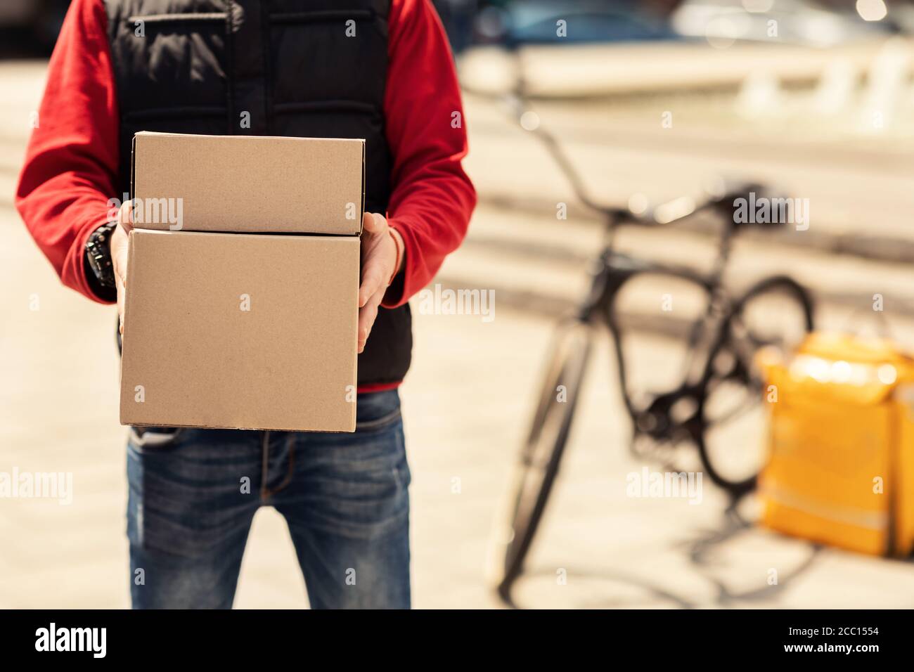 Fast food lieferboxen -Fotos und -Bildmaterial in hoher Auflösung – Alamy