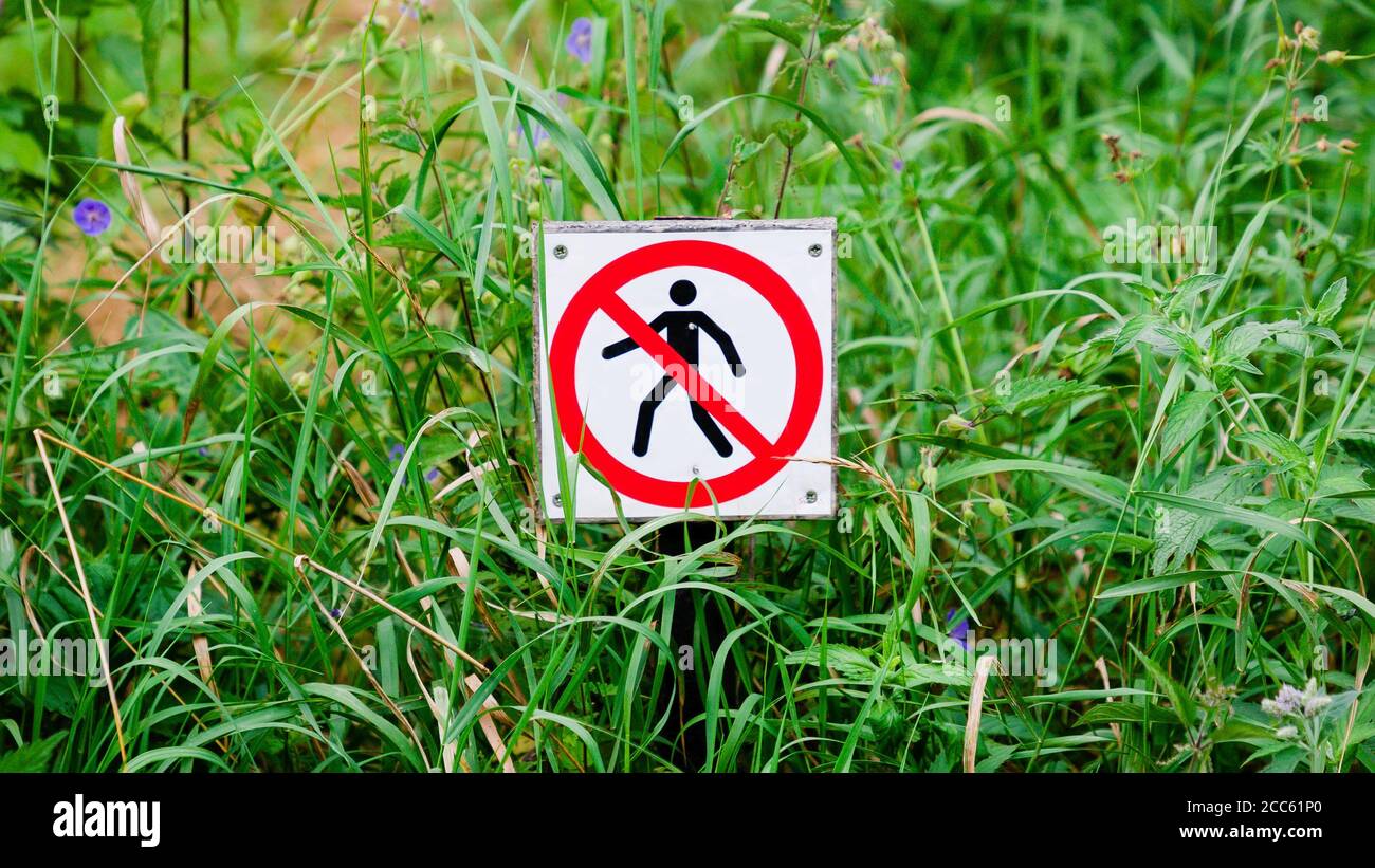 Kreis durchgestrichen -Fotos und -Bildmaterial in hoher Auflösung – Alamy