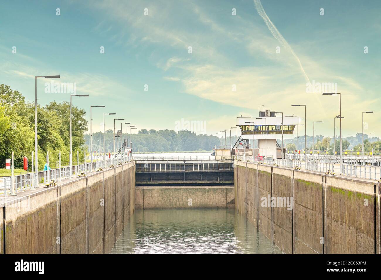 Weil am rhein stauwehr -Fotos und -Bildmaterial in hoher Auflösung – Alamy