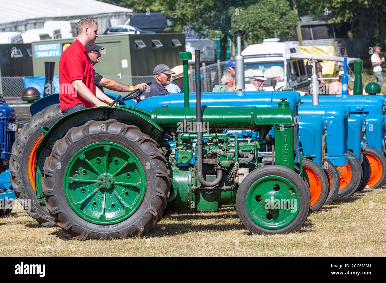 Ein klassischer Fordson Traktor Stockfotografie - Alamy