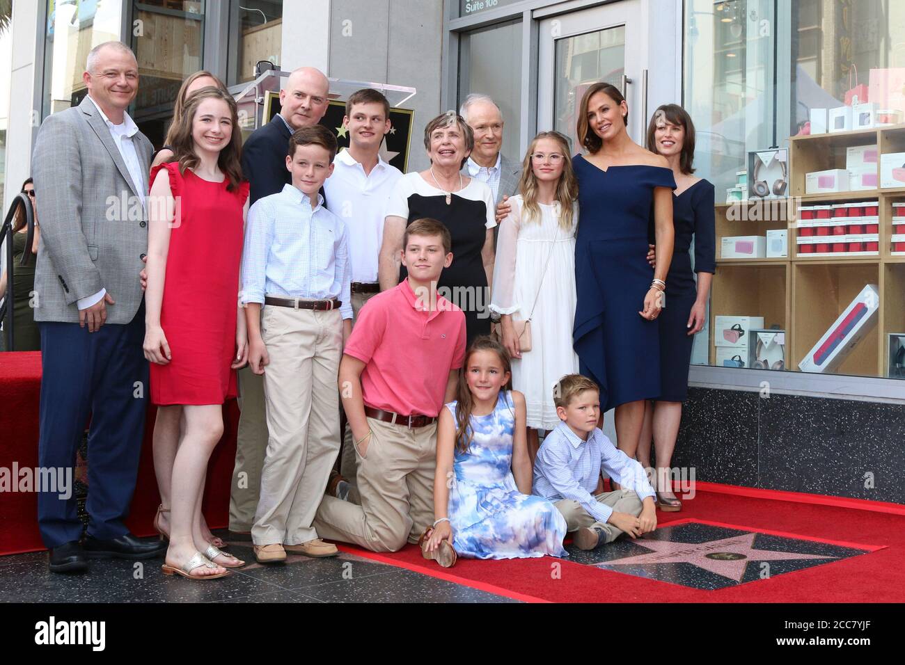 LOS ANGELES - AUG 20: Jennifer Garner und Familie, Bill und Patricia ...