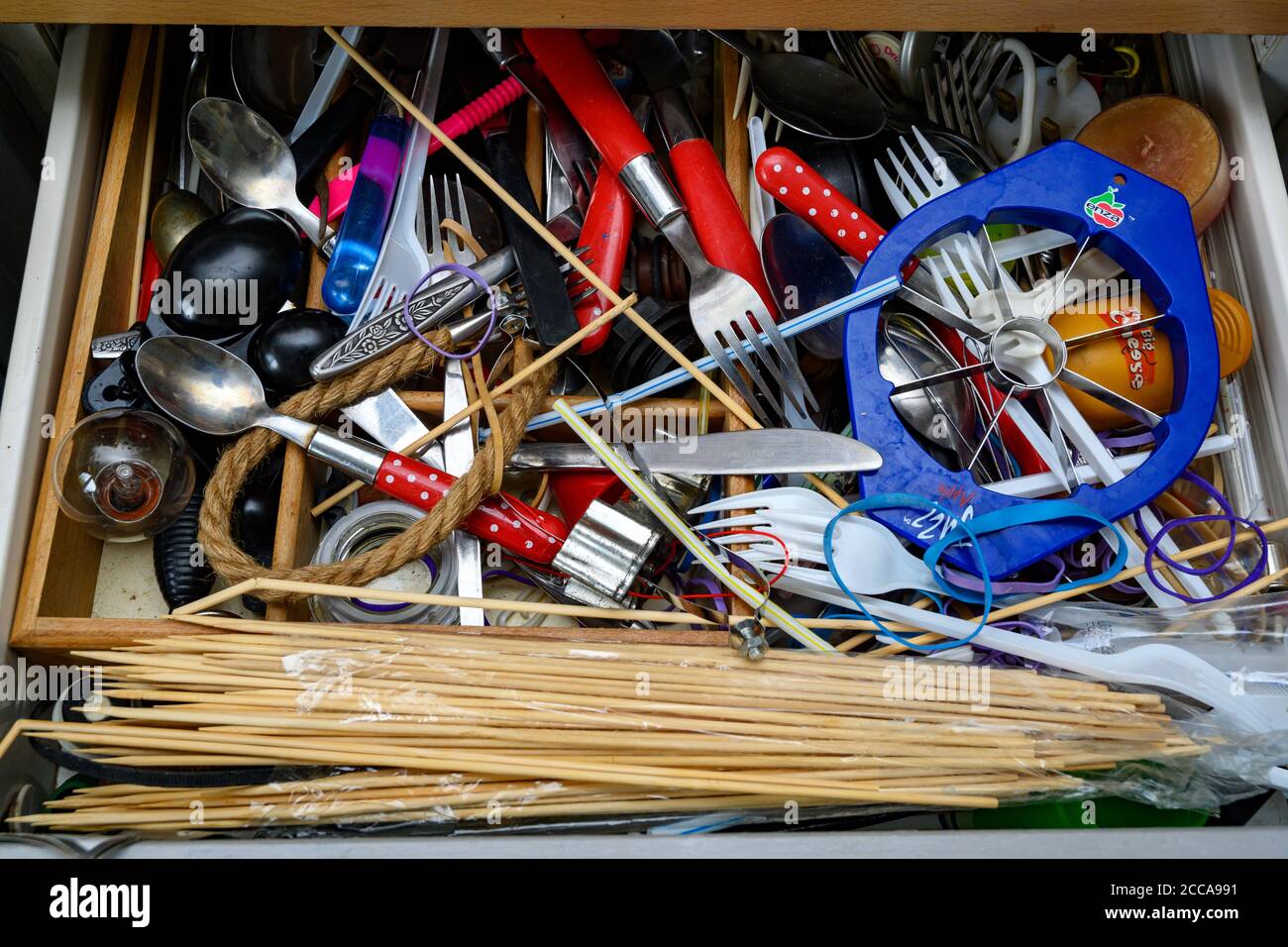 Besteck Chaotisch Stockfotos und -bilder Kaufen - Alamy