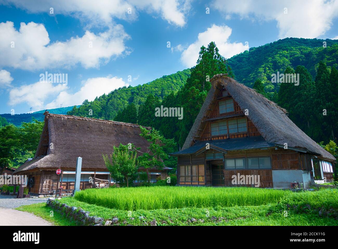 Nanto, Japan - Gassho-zukuri Häuser in Suganuma Dorf, Gokayama Gegend ...