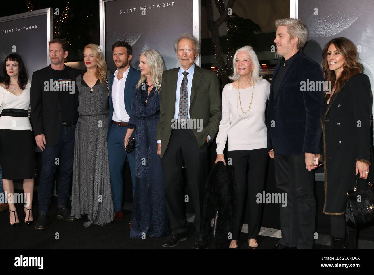 LOS ANGELES - DEZ 10: Graylen Eastwood, Stacy Poitras, Alison Eastwood ...