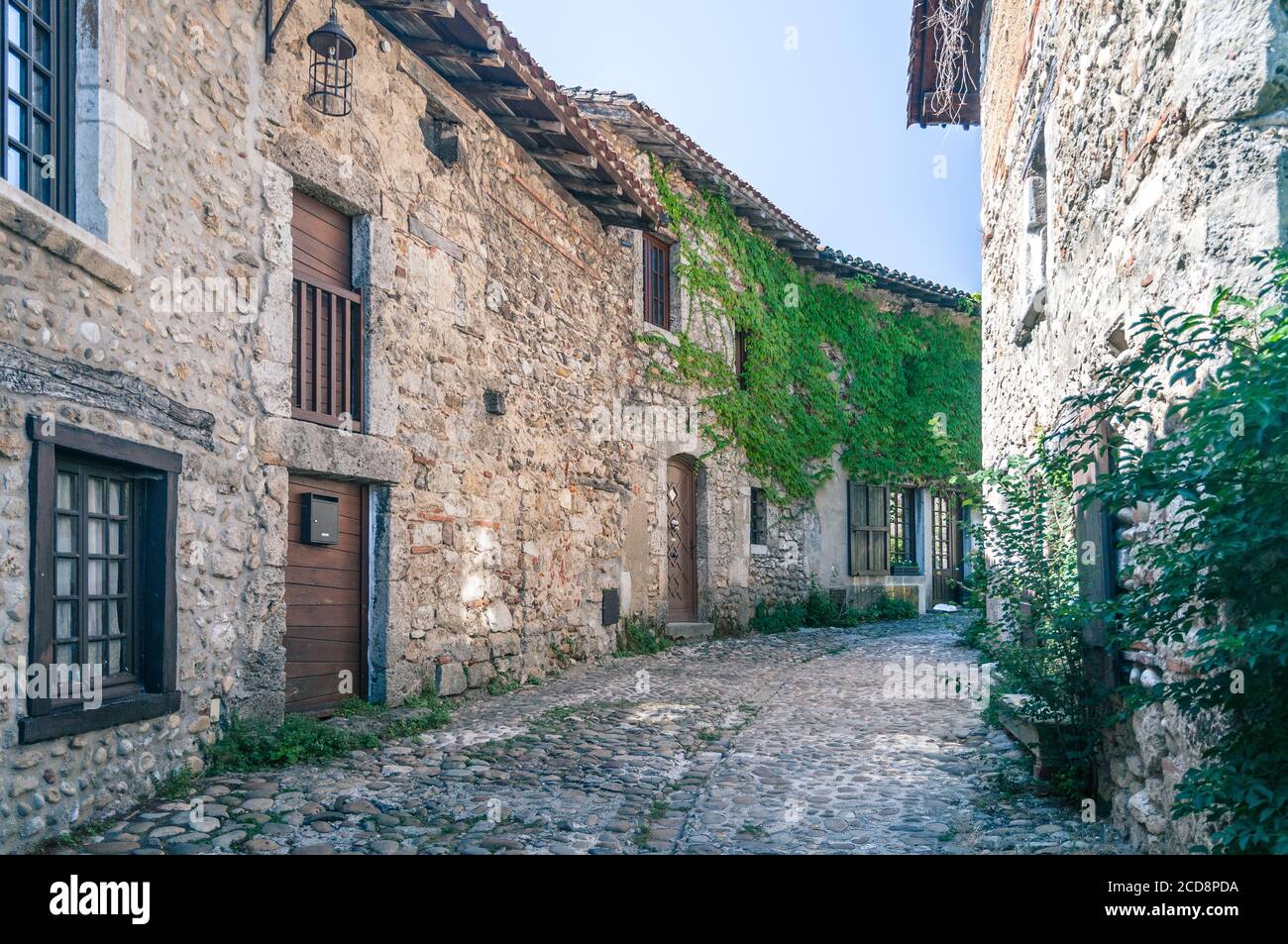Mittelalterliche stadt der perouges -Fotos und -Bildmaterial in hoher ...