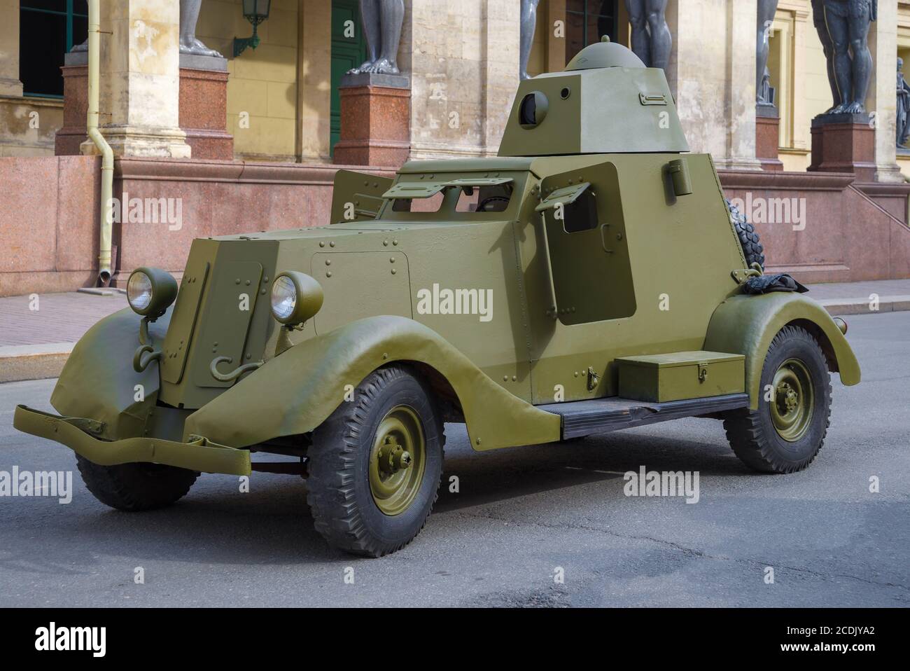 Restored army vehicles -Fotos und -Bildmaterial in hoher Auflösung – Alamy
