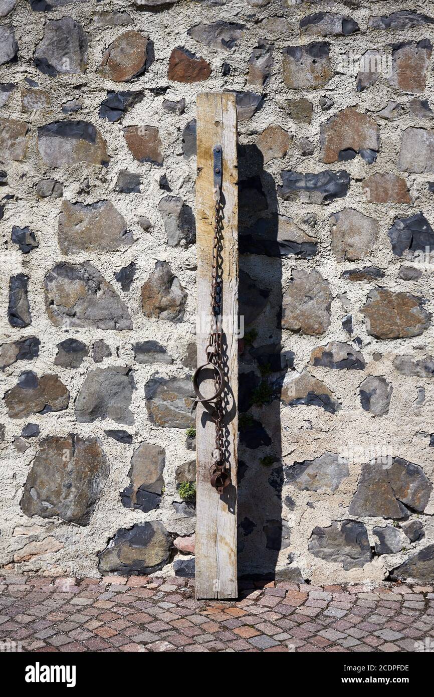 Ein den pranger gestellt -Fotos und -Bildmaterial in hoher Auflösung ...