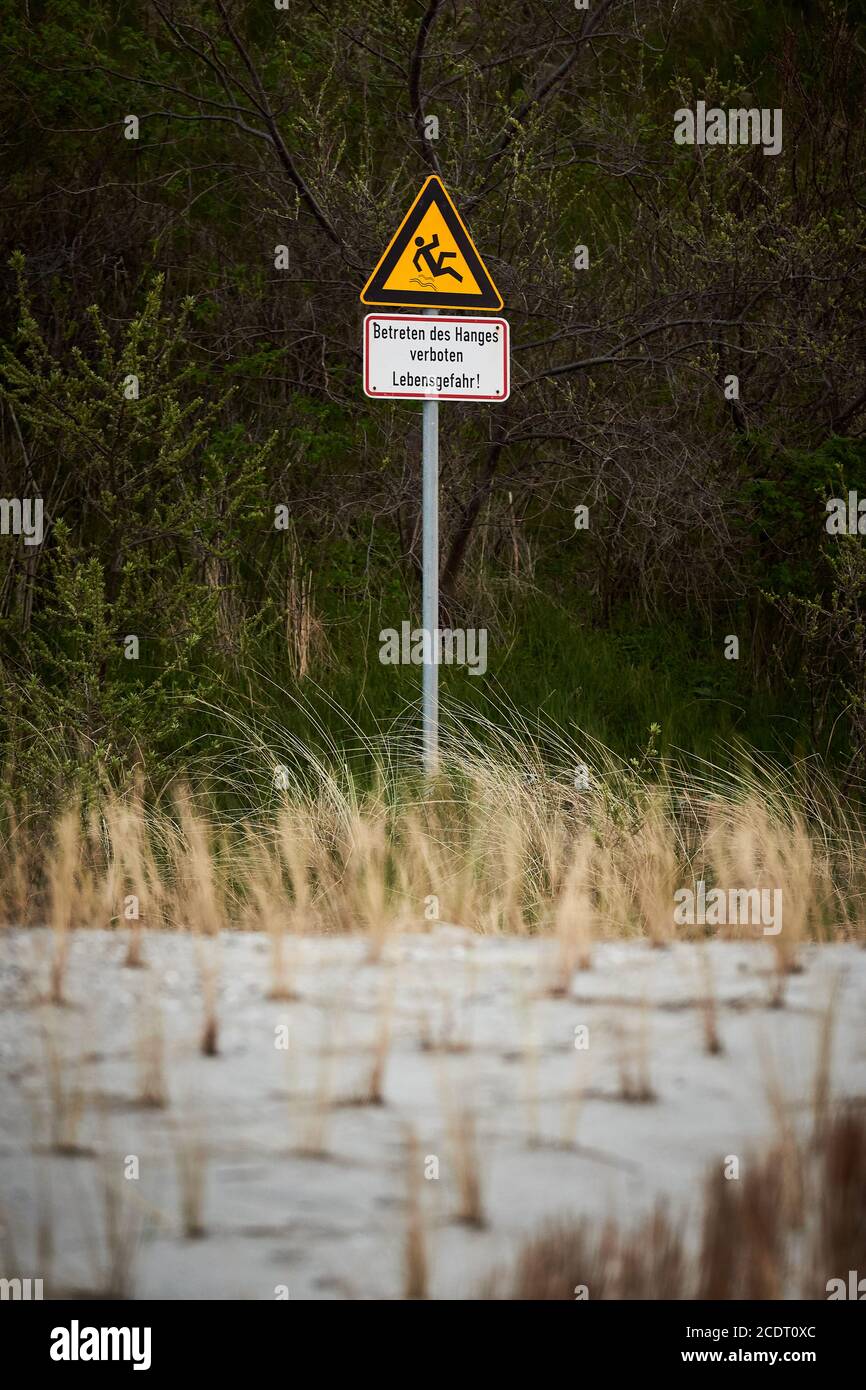 Gefahr des fallens zeichen -Fotos und -Bildmaterial in hoher Auflösung ...