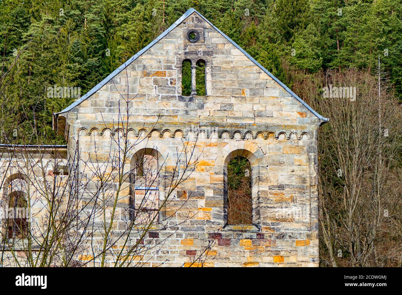 Ruine der paulinzella klosterkirche -Fotos und -Bildmaterial in hoher Auflösung – Alamy