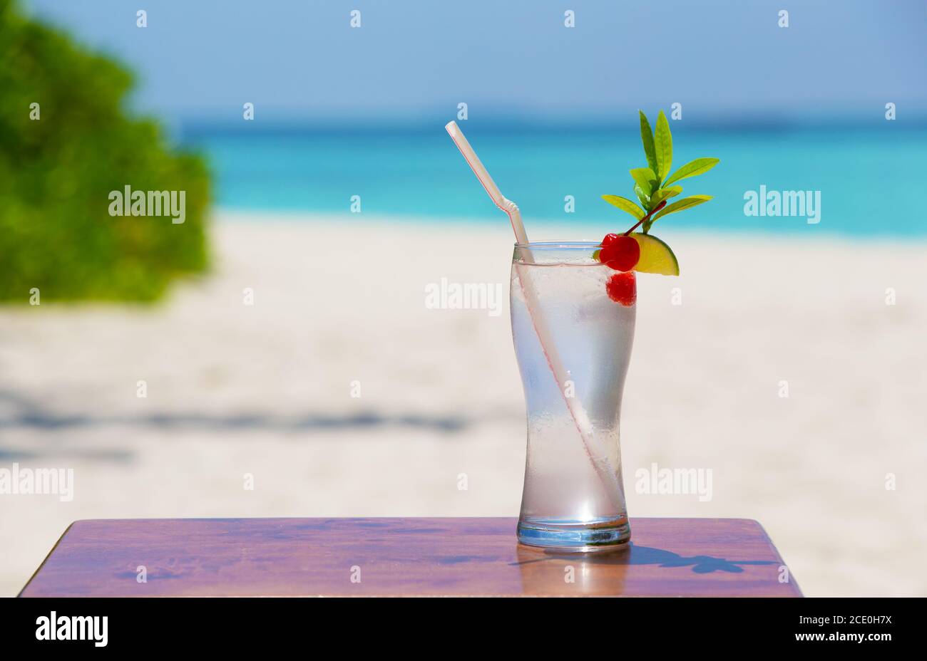 Beach cocktail -Fotos und -Bildmaterial in hoher Auflösung – Alamy