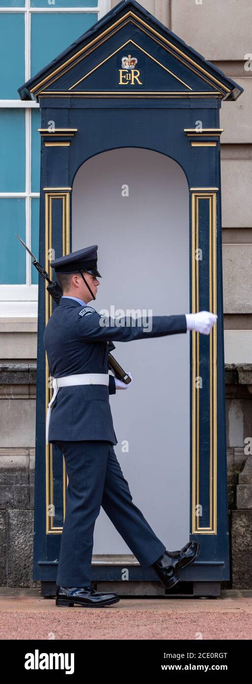 Hms buckingham -Fotos und -Bildmaterial in hoher Auflösung – Alamy