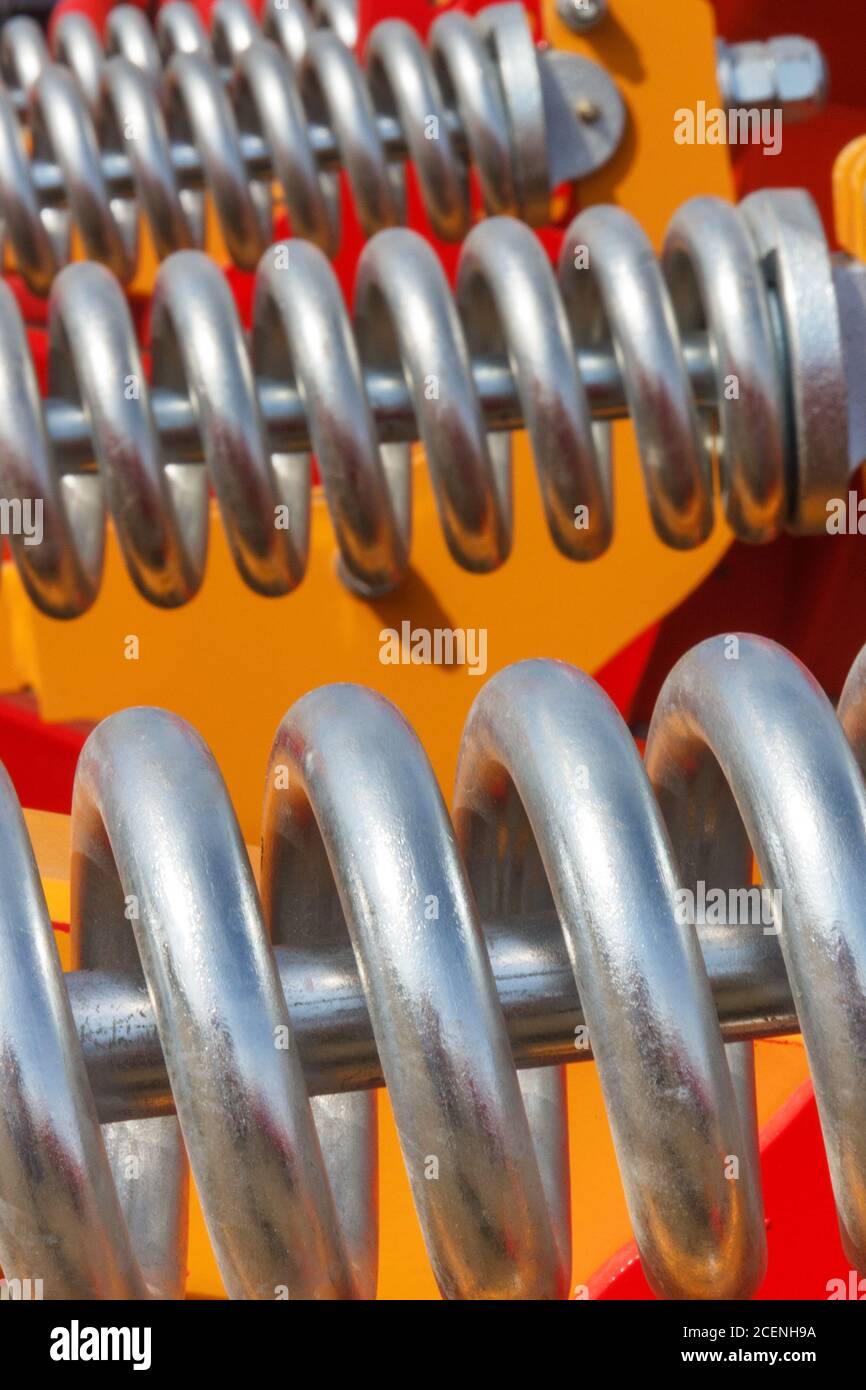 Stahlfeder in der industriellen oder landwirtschaftlichen Maschinen ...
