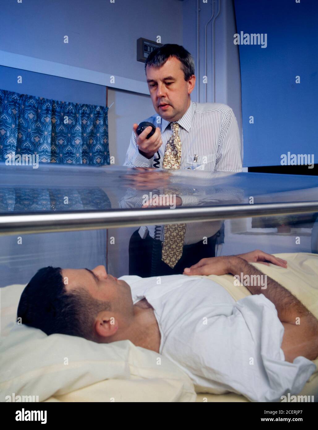 Hyperbare sauerstoffversorgung -Fotos und -Bildmaterial in hoher ...