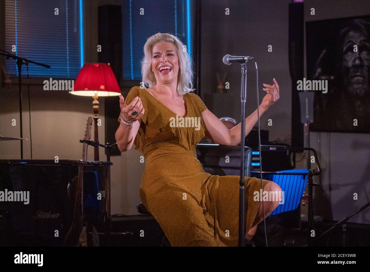 Hanna waddingham -Fotos und -Bildmaterial in hoher Auflösung – Alamy