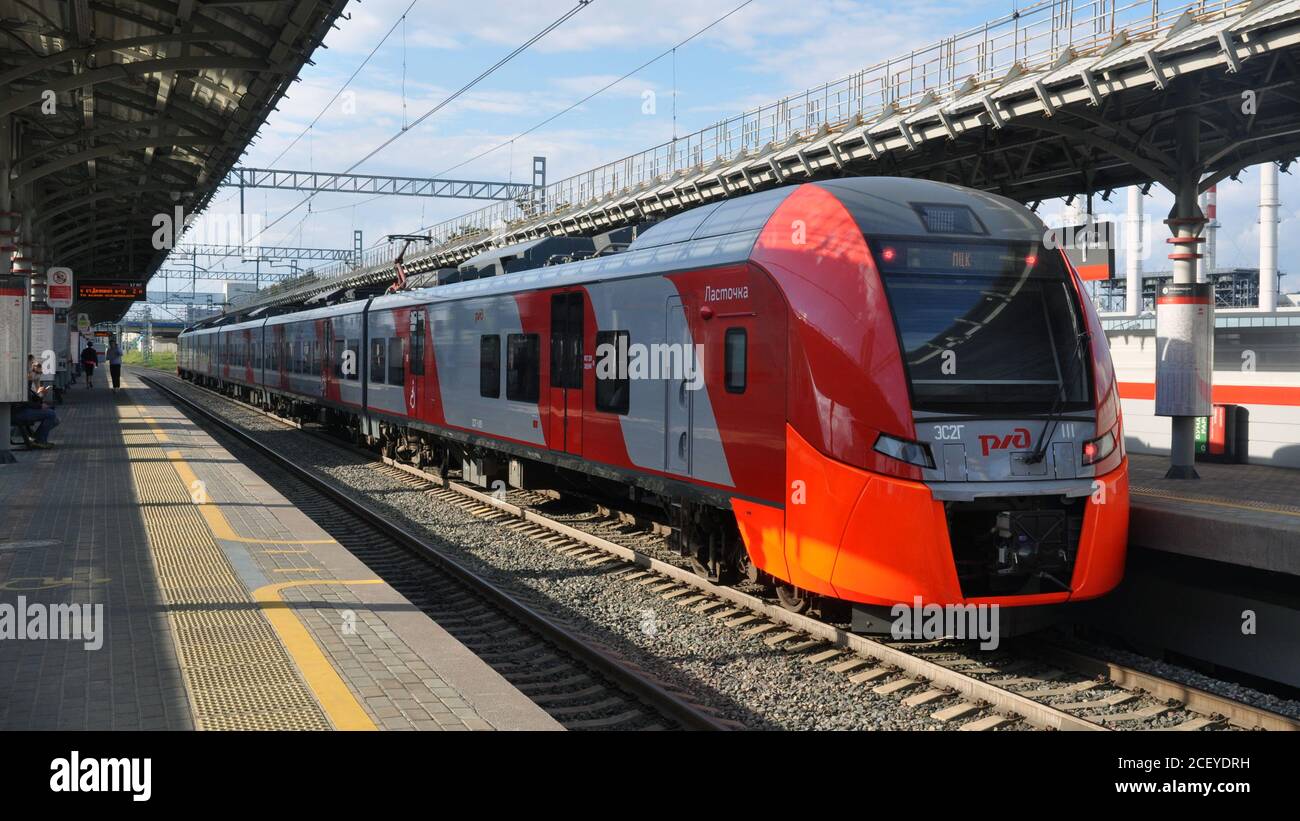 Lastochka zug -Fotos und -Bildmaterial in hoher Auflösung – Alamy