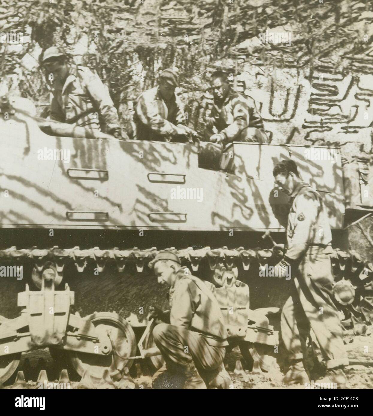 Tank crew ww2 -Fotos und -Bildmaterial in hoher Auflösung – Alamy