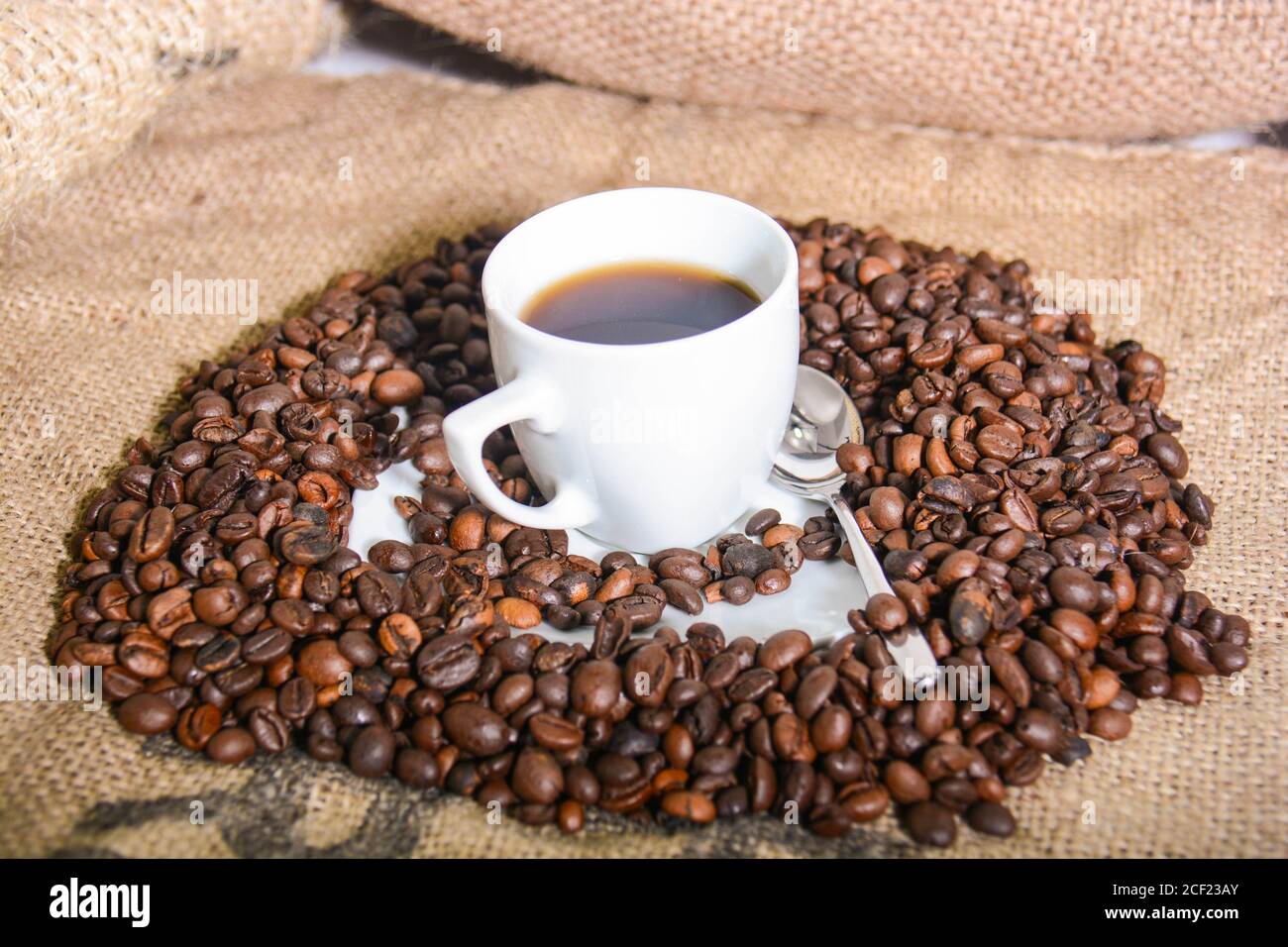 Echter Bohnenkaffee Stockfotos und -bilder Kaufen - Alamy