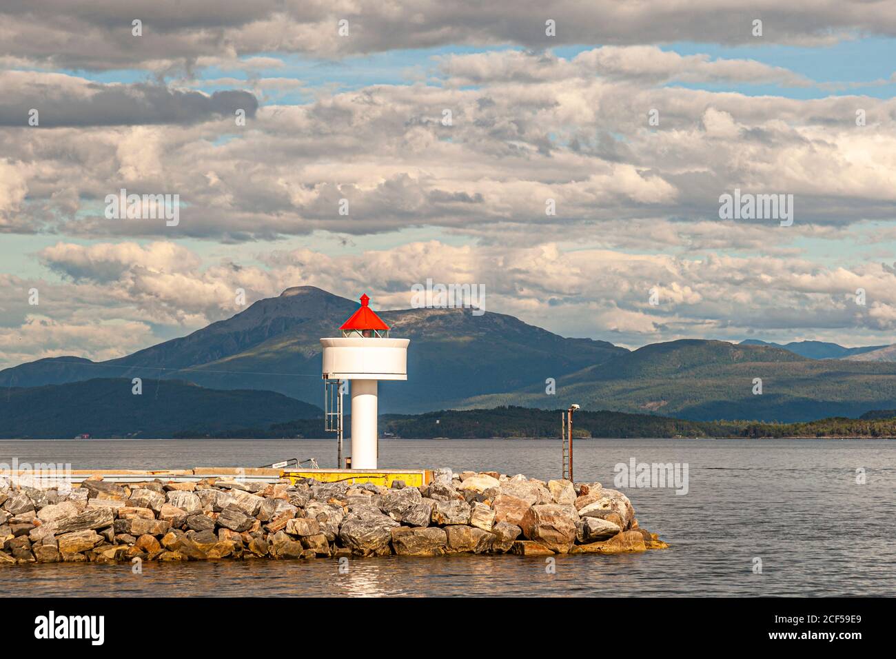 Leuchtturm auf Moldefjord in Molde, Norwegen Stockfotografie - Alamy