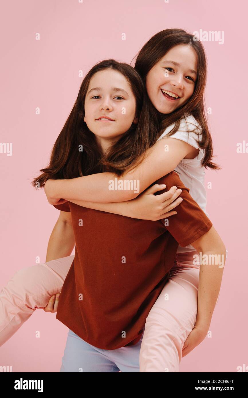 Pretty Preteen Girls Stockfotos und -bilder Kaufen - Alamy