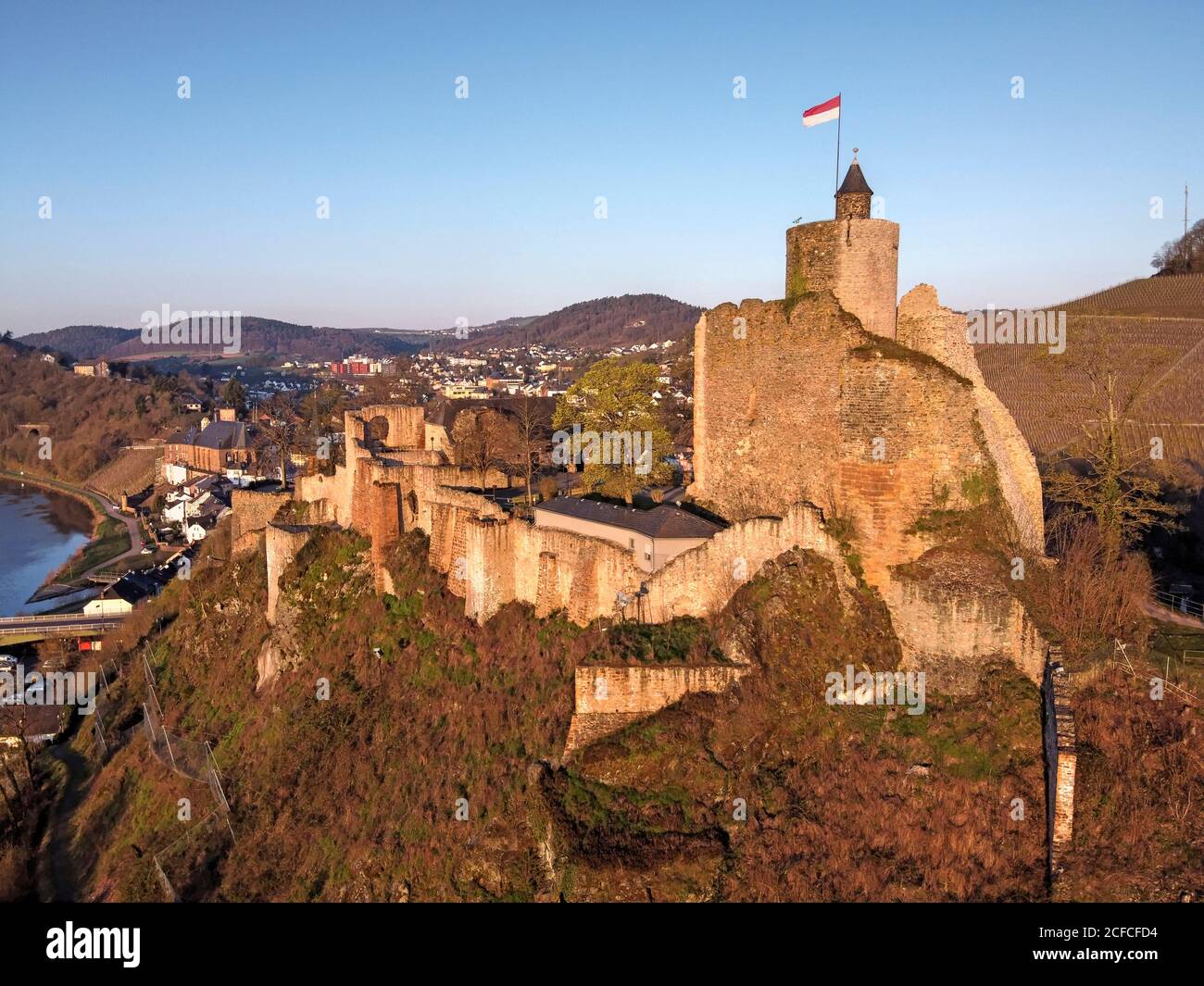 Burgruine Saarburg, Saarburg, Saartal, Rheinland-Pfalz, Deutschland ...